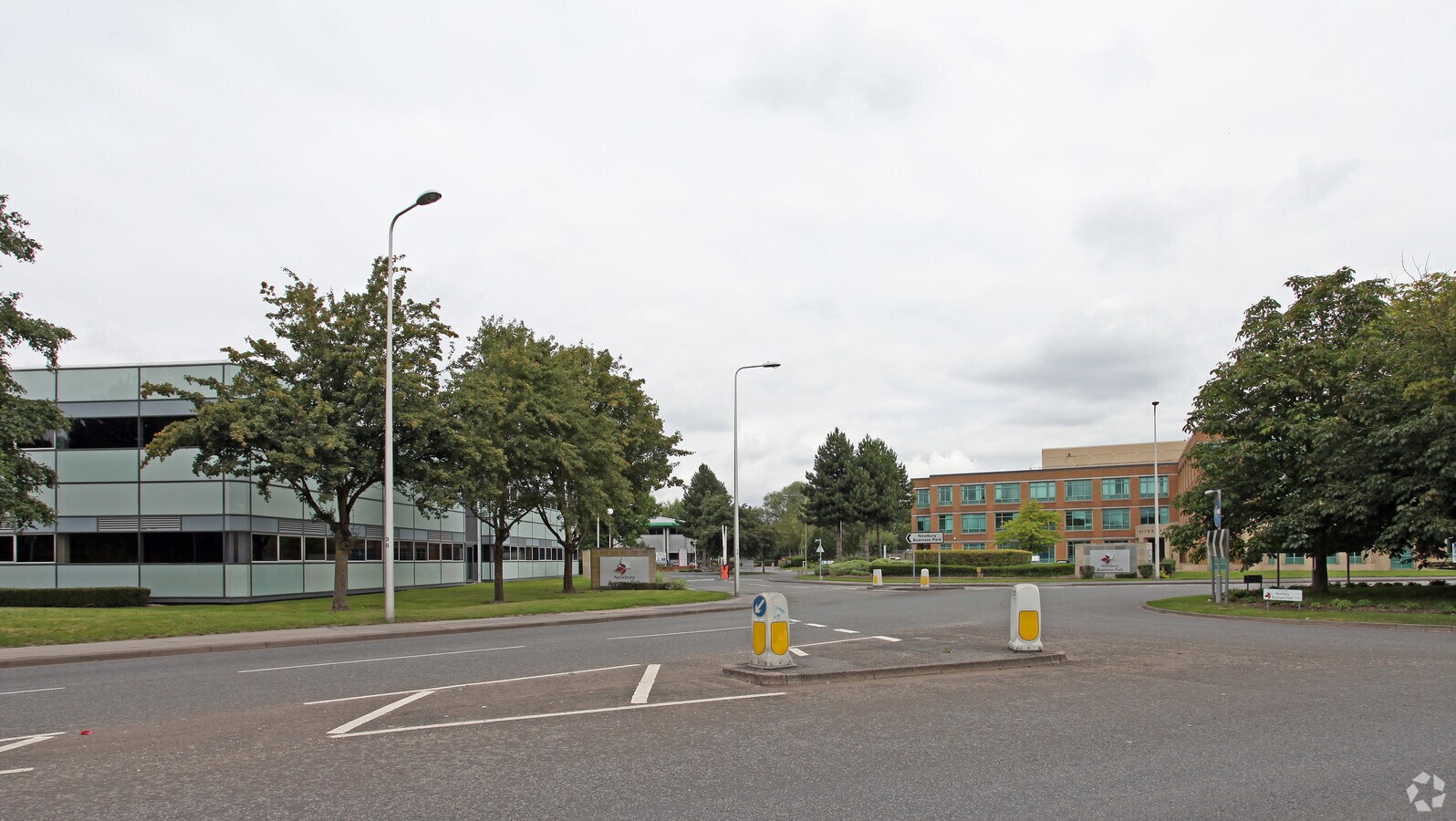 London Rd, Newbury, RG14 2PZ - Benyon House | LoopNet