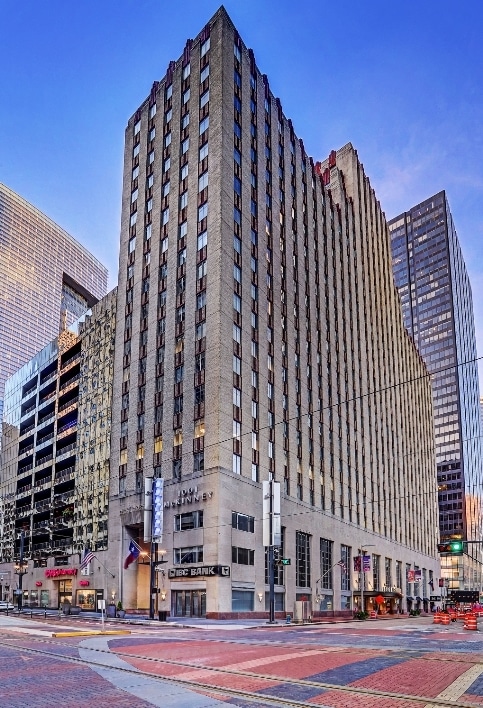 CBRE - Houston Commercial Listings & Brokers | LoopNet