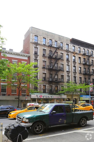 228 Eighth Ave, New York, NY 10011 | LoopNet