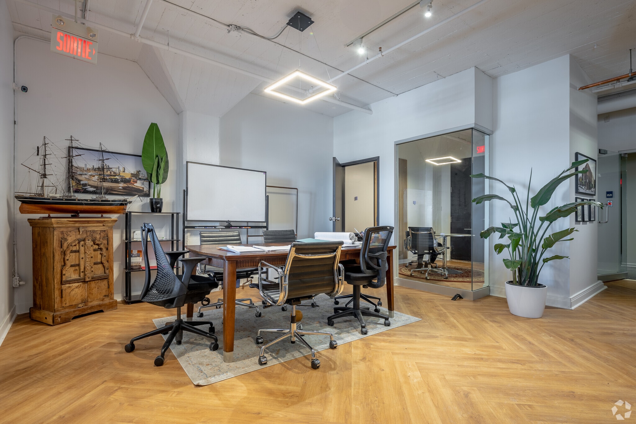 4436-4450 Boul Saint Laurent, Montréal, QC H2W 1Z5 - Office for Lease | LoopNet