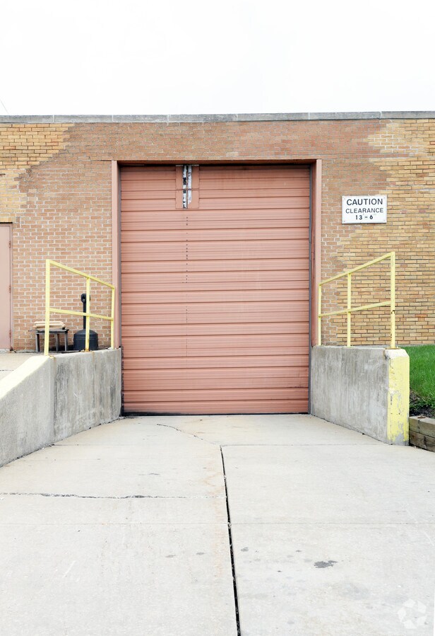 205 W Factory Rd, Addison, IL 60101 | LoopNet.com