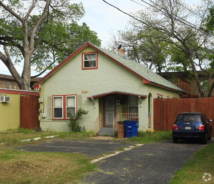 4705 Harmon Ave, Austin, TX 78751 | LoopNet