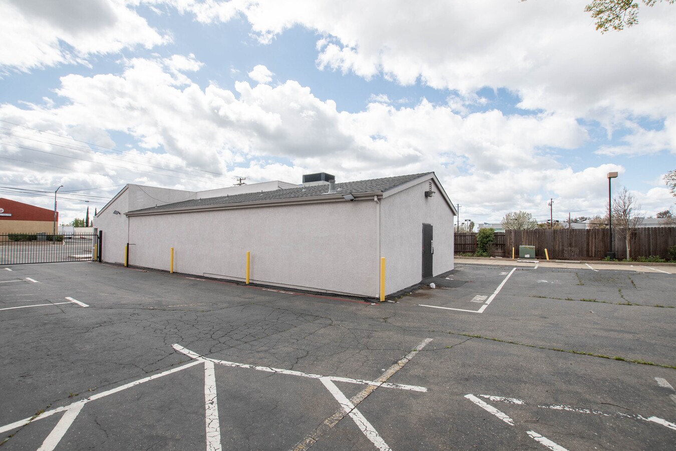 2693 Florin Rd, Sacramento, CA 95822 | LoopNet