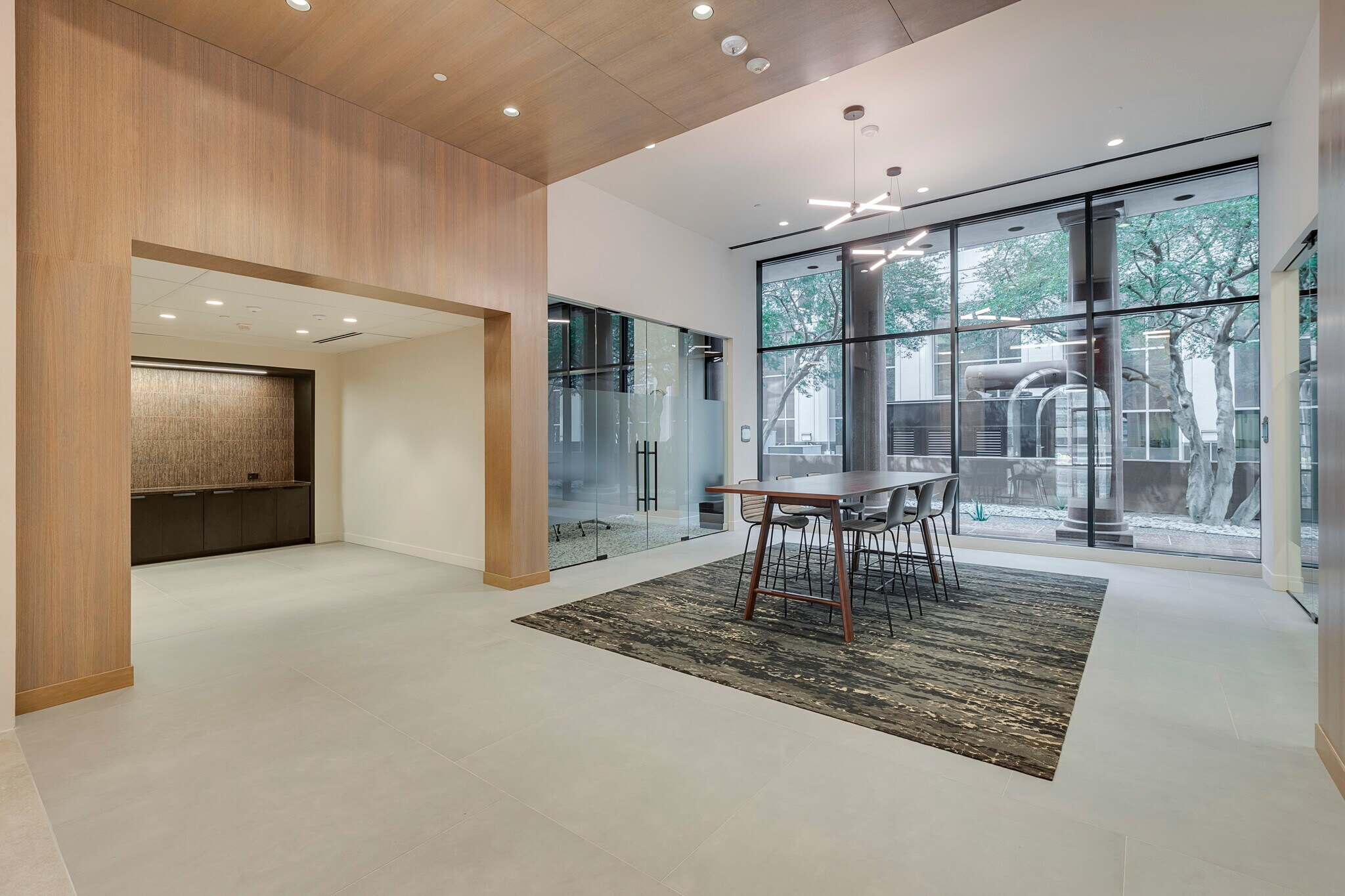 5001 Spring Valley Rd, Dallas, TX 75244 - Providence Towers | LoopNet