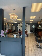 9 Cedar Swamp Rd, Smithfield, RI 02917 - Apple Valley Plaza | LoopNet