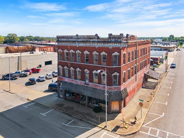 123 W Illinois Ave, Vinita, OK 74301 - Crowder Hotel | LoopNet