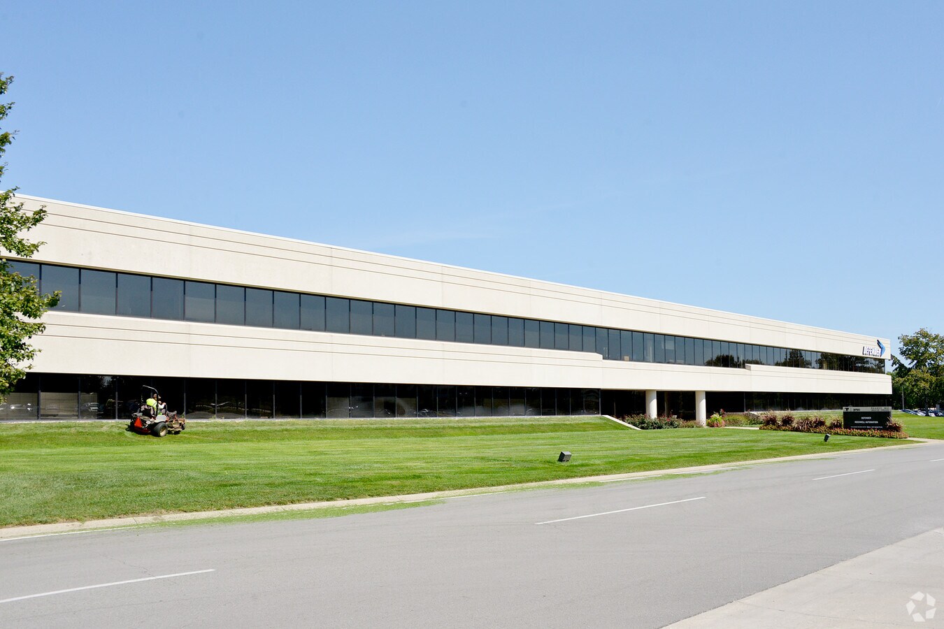 3750 Priority Way South Dr, Indianapolis, IN 46240 | LoopNet