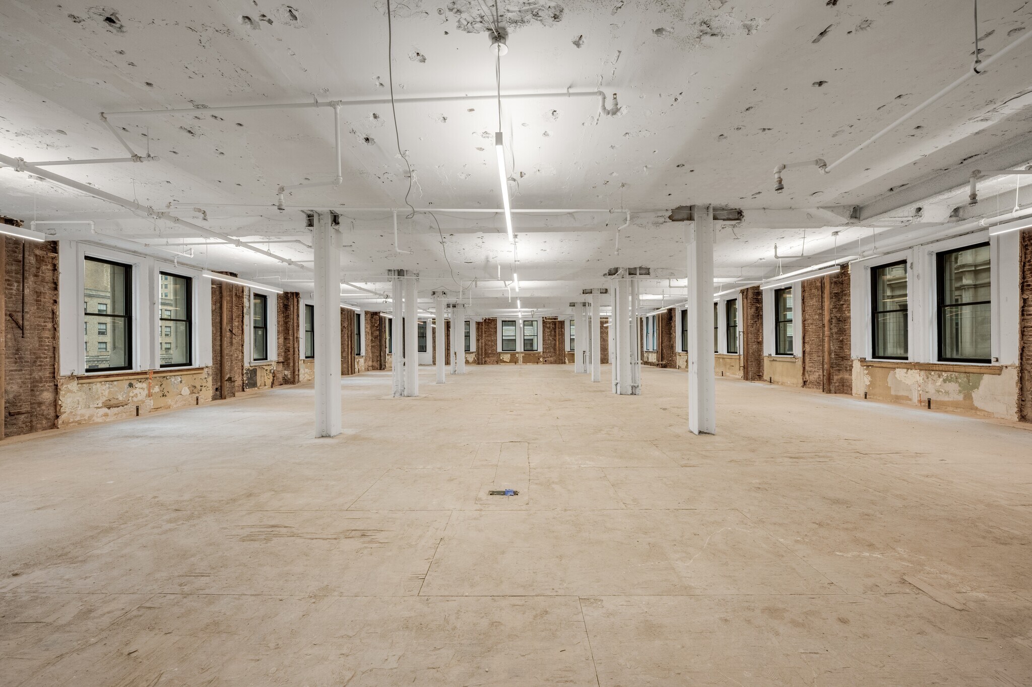 111 Broadway, New York, NY 10006 - Trinity Centre | LoopNet