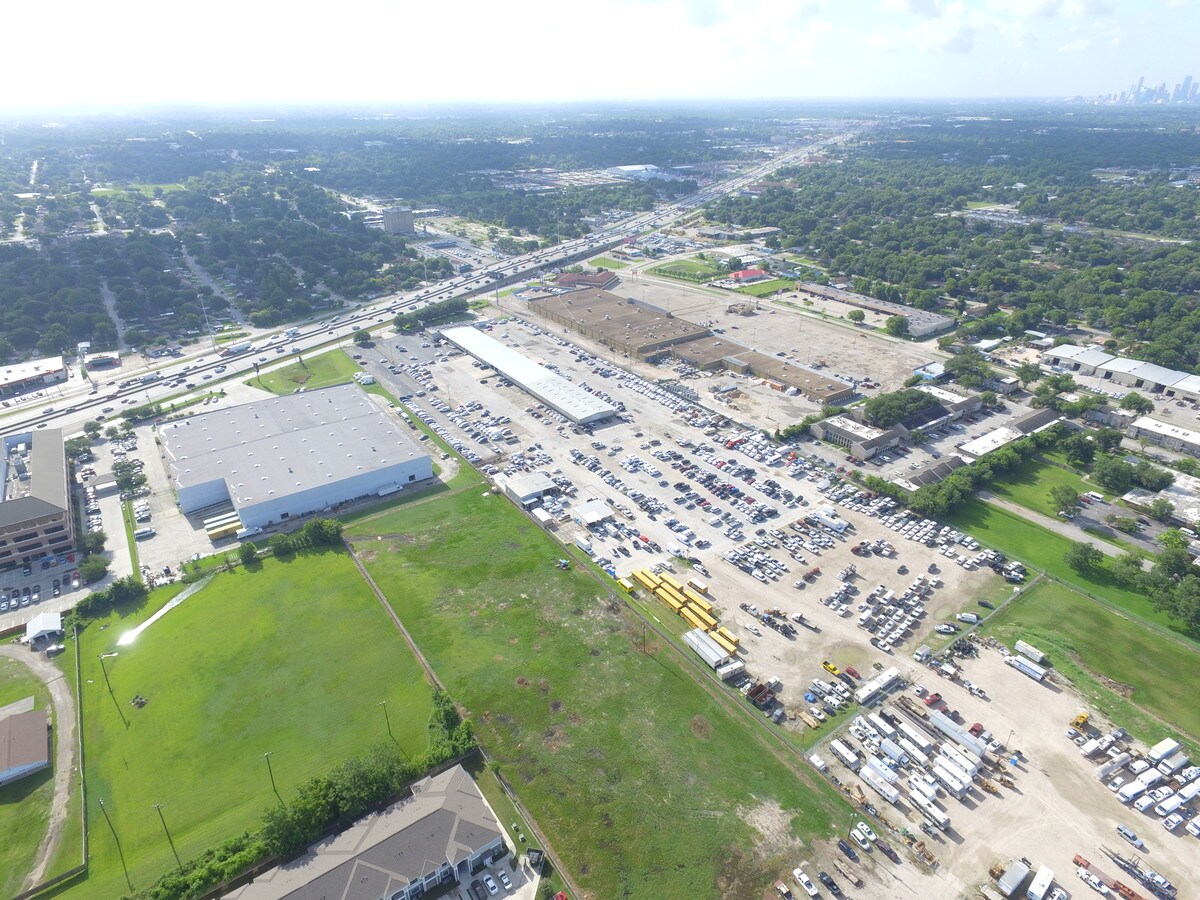 6767 N North Fwy, Houston, TX 77076 | LoopNet