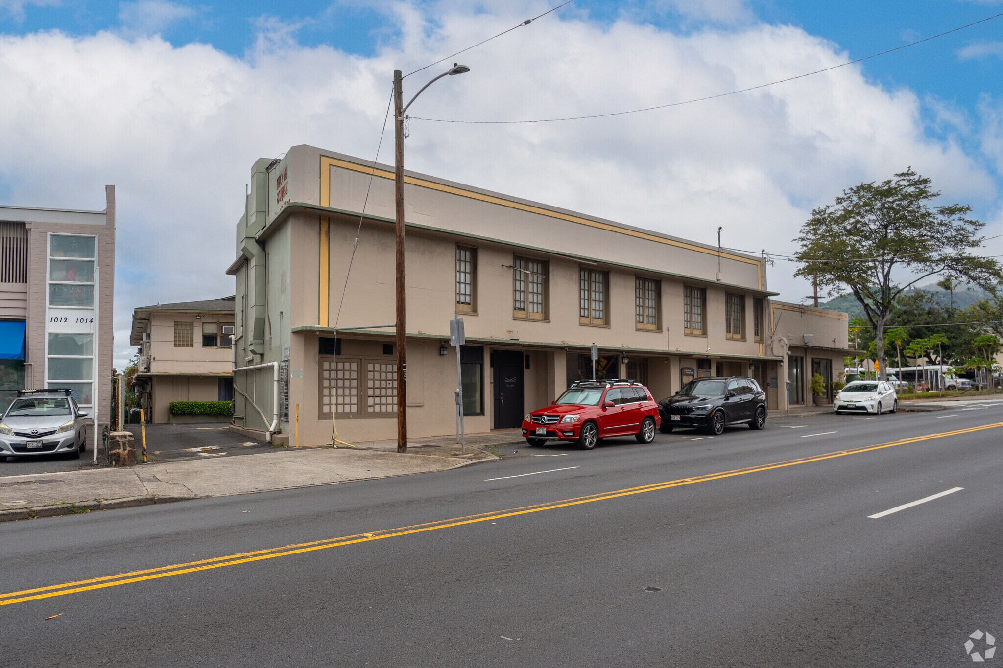 1016 Kapahulu Ave -, Honolulu, HI 96816 - Kilohana Square | LoopNet
