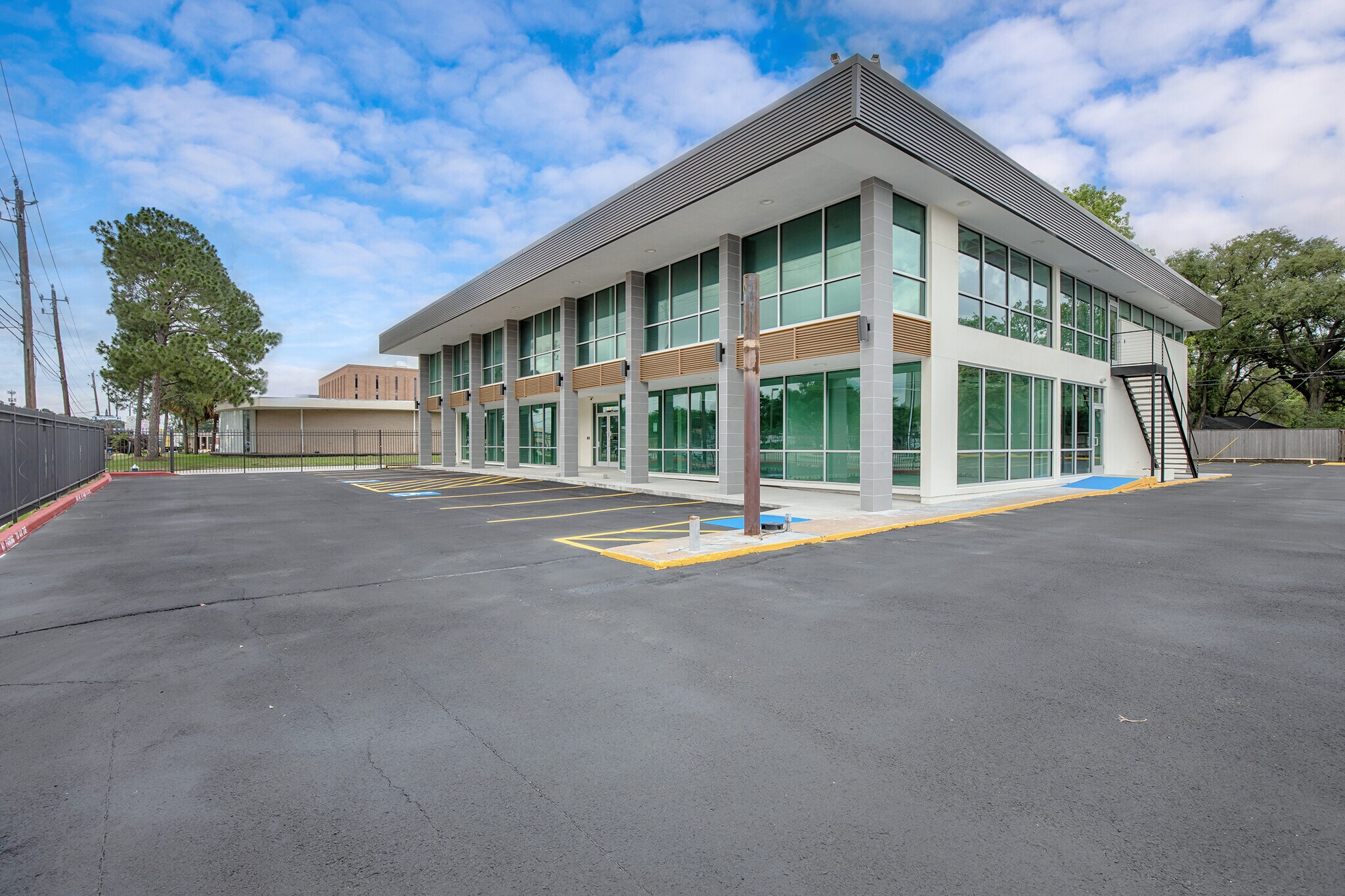 8845 Long Point Rd, Houston, TX 77055 - Retail for Lease | LoopNet