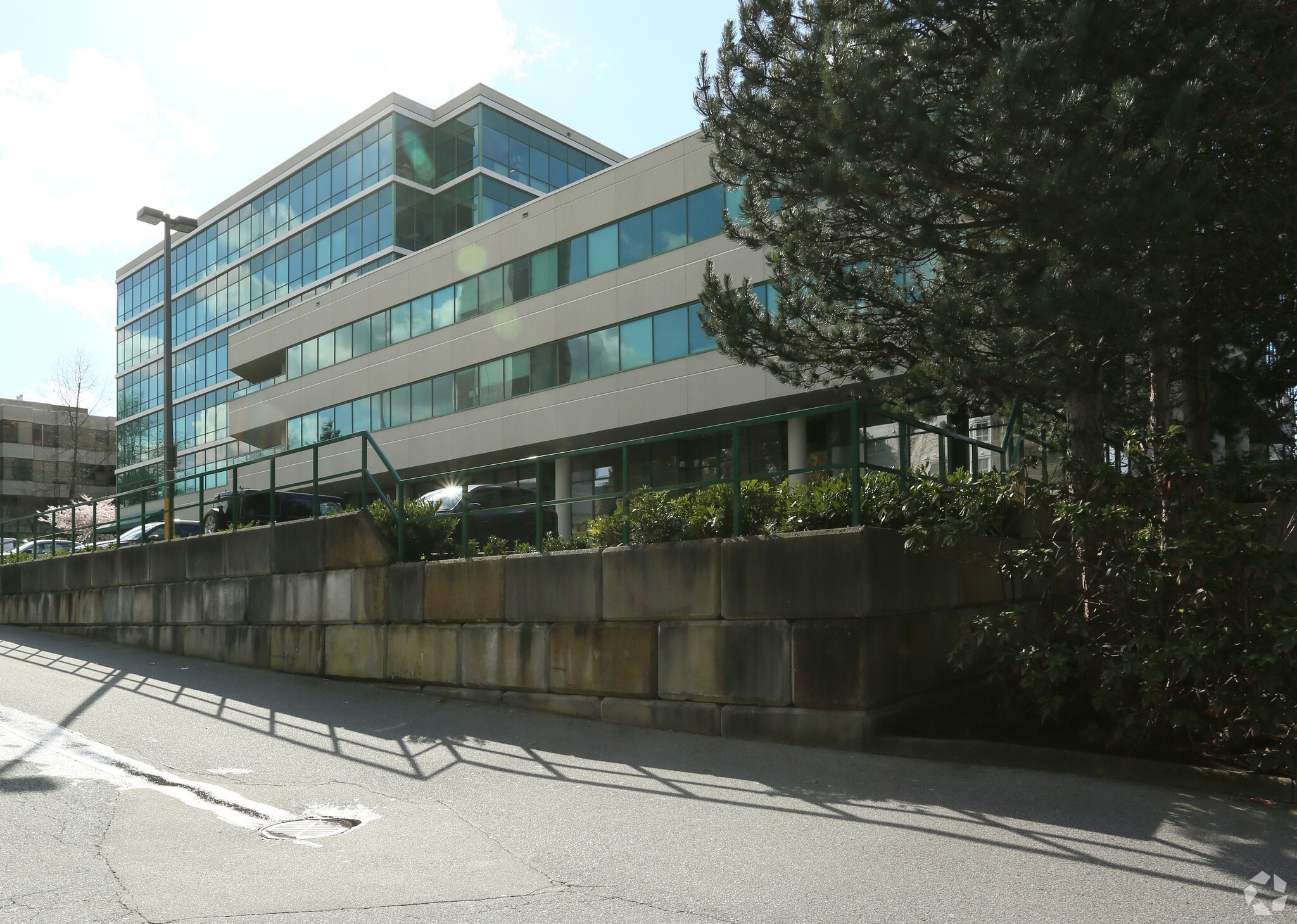 10470 152nd St, Surrey, BC V3R 7C1 - Guildford Corporate Centre ...