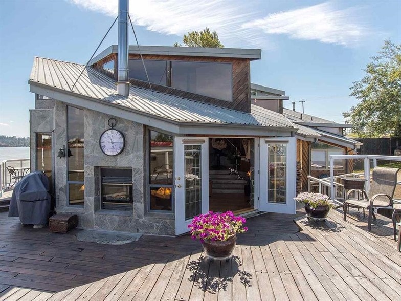 9255 River Rd, Delta, BC V4G 1B4 | LoopNet