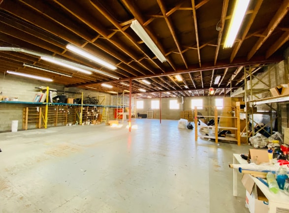 37-41 W 7th Ave, Vancouver, BC V5Y 1L4 | LoopNet