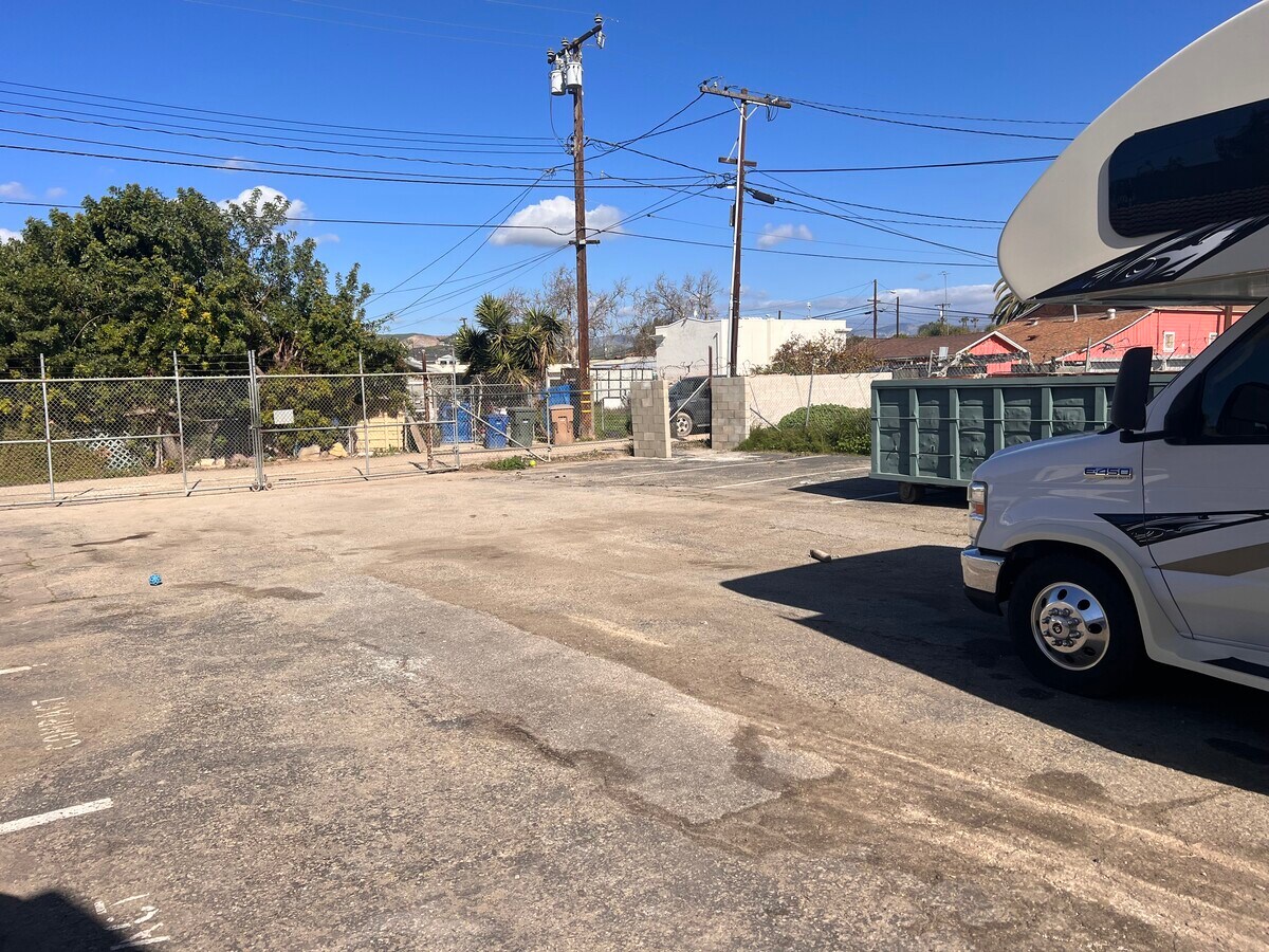 11059-11061 Azahar St, Ventura, CA 93004 | LoopNet