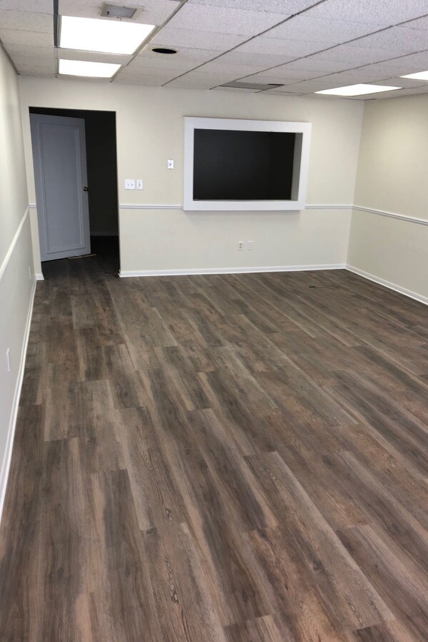 15051 E 13 Mile Rd, Warren, MI 48088 | LoopNet