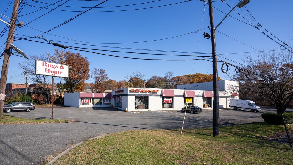 42 N State Route 17, Paramus, NJ 07652 - Retail for Sale | LoopNet