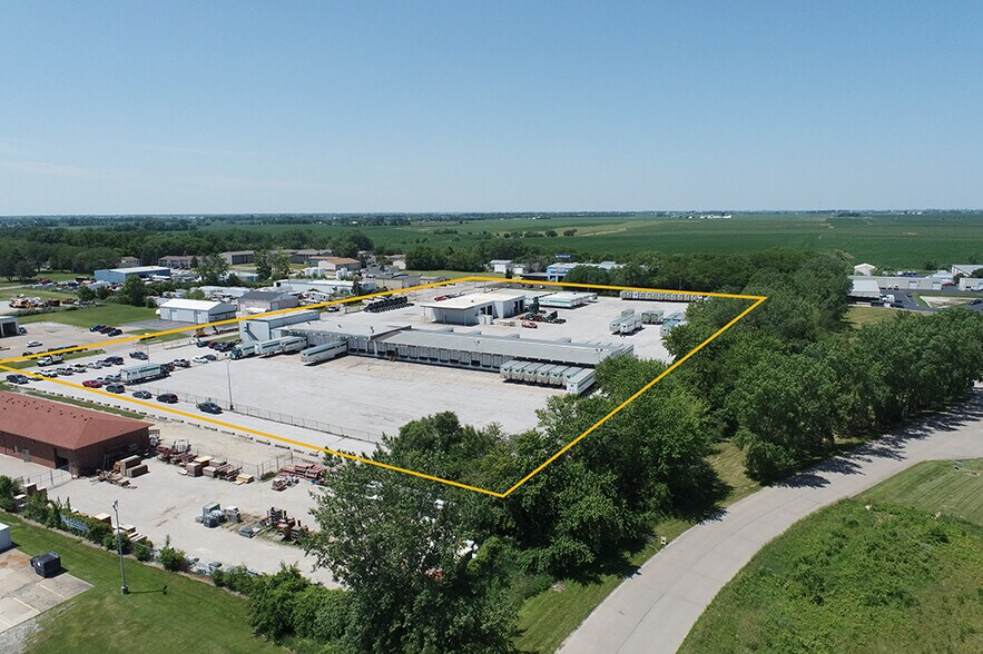 2940 W 73rd St, Davenport, IA 52806 | LoopNet