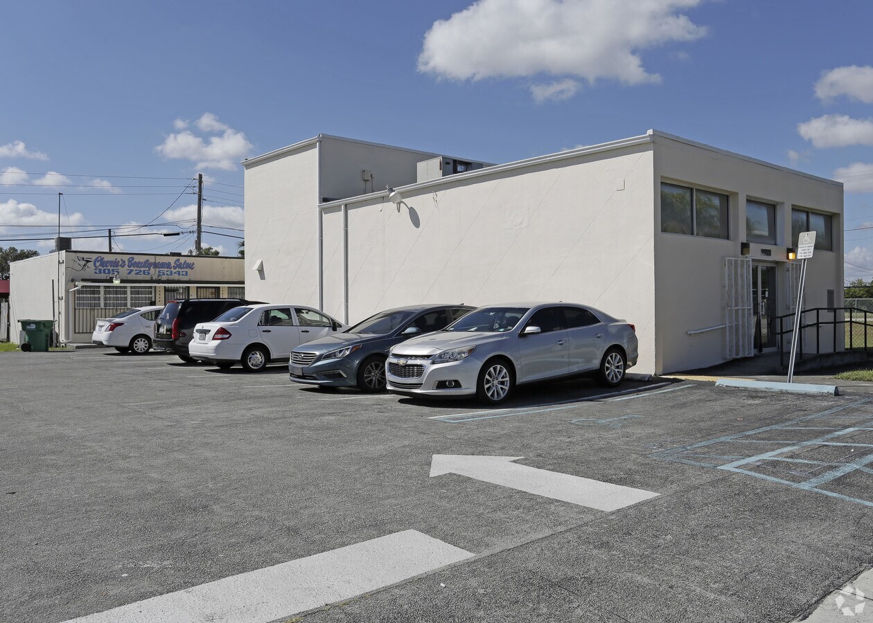 14638 Lincoln Blvd, Miami, FL 33176 | LoopNet