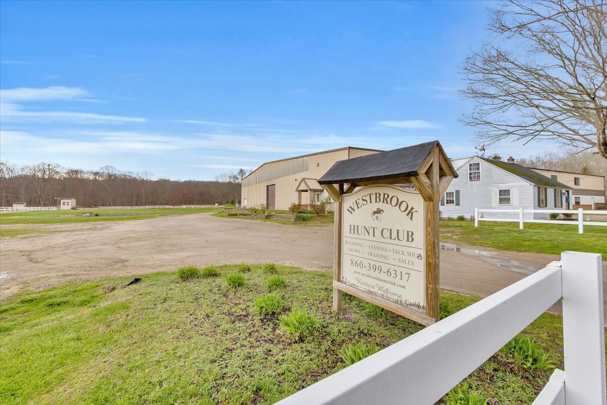 319 Pond Meadow Rd, Westbrook, CT 06498 - Westbrook Hunt Club's Equestrian Property | LoopNet