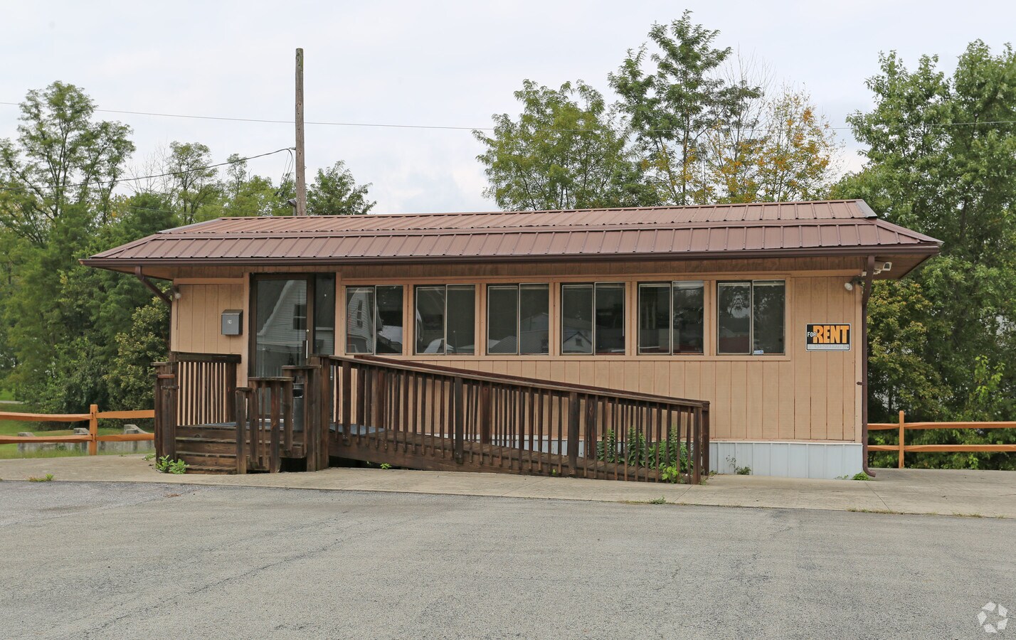 21 S Main St, Peebles, OH 45660 | LoopNet