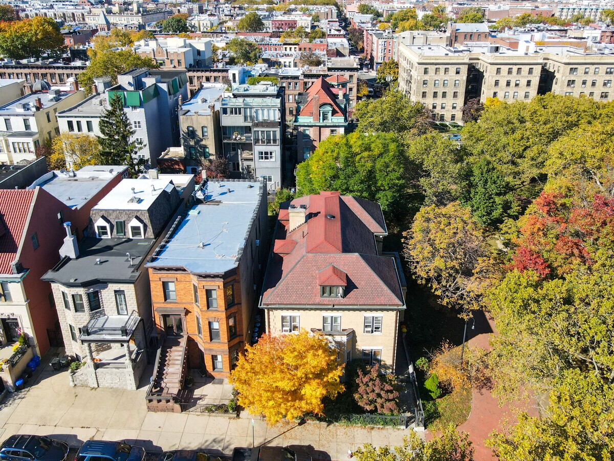 926 Castle Point Ter, Hoboken, NJ 07030 | LoopNet