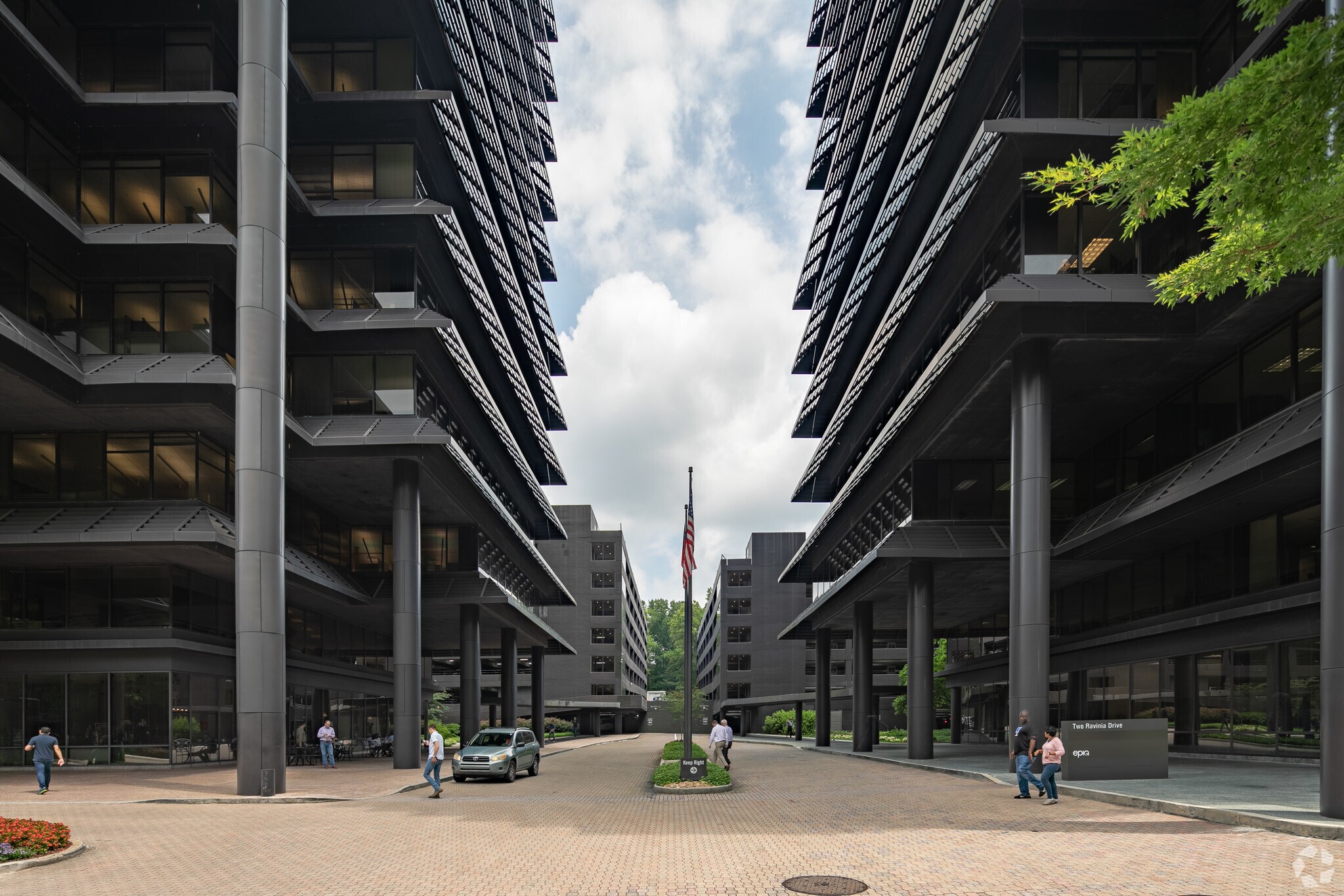 1 Ravinia Dr, Atlanta, GA 30346 - Ravinia Drive | LoopNet