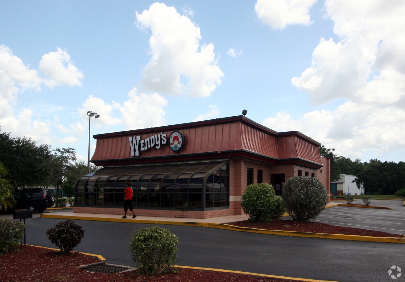 4020 Bee Ridge Rd, Sarasota, FL 34233 - Retail For Sale | LoopNet