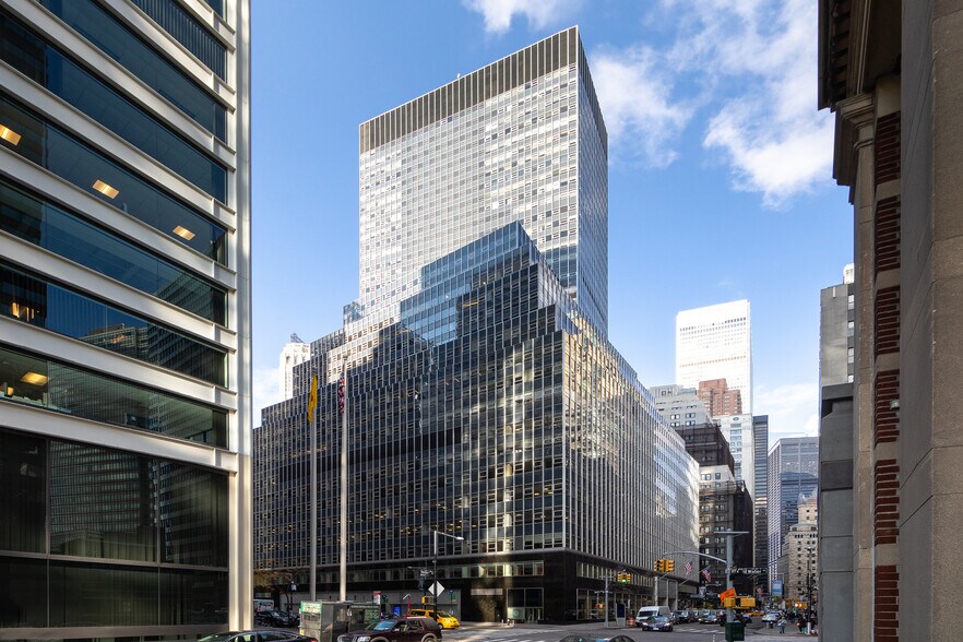 3 Times Sq, New York, NY 10036 - 3 Times Square | LoopNet