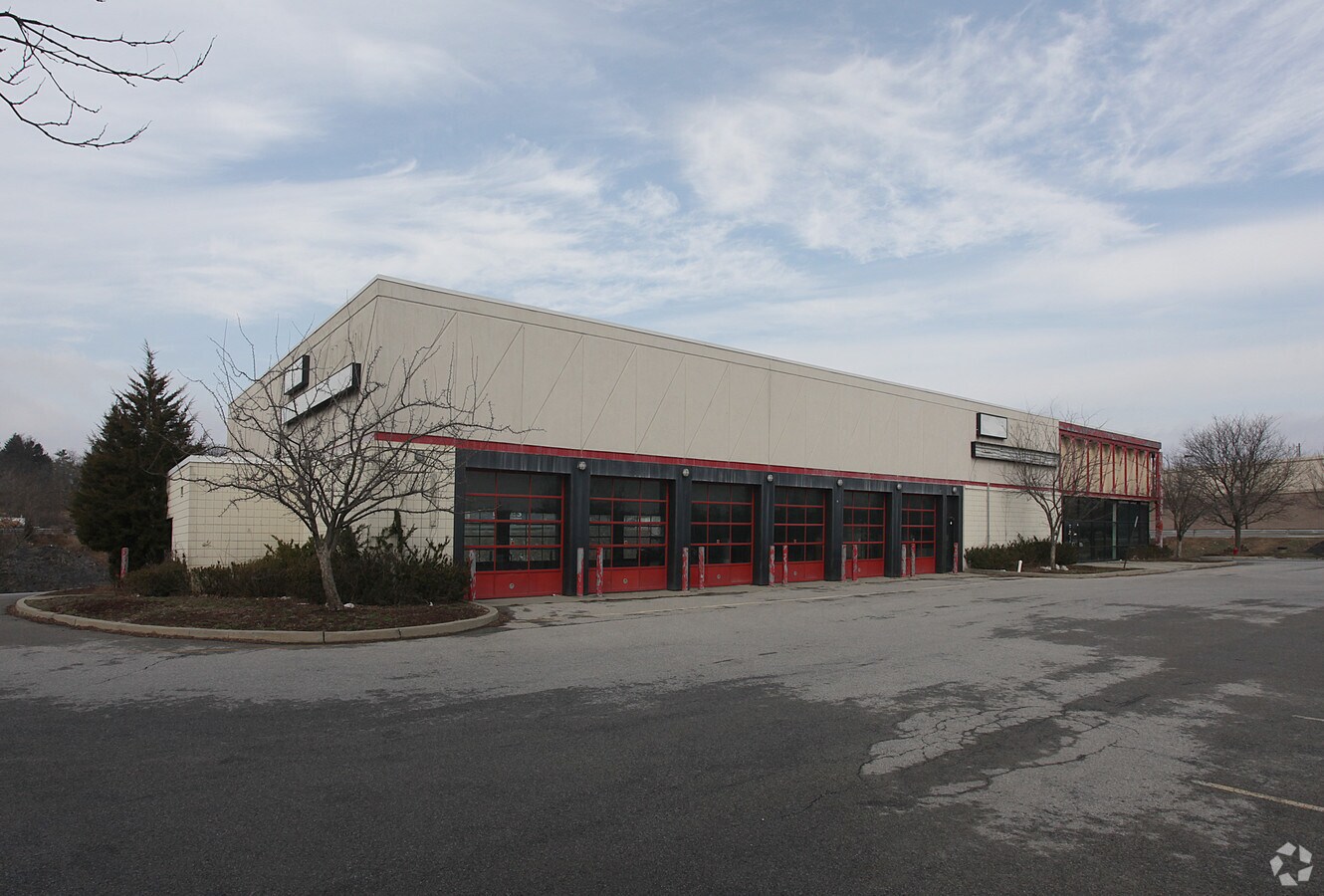 1937 South Rd, Poughkeepsie, NY 12601 | LoopNet