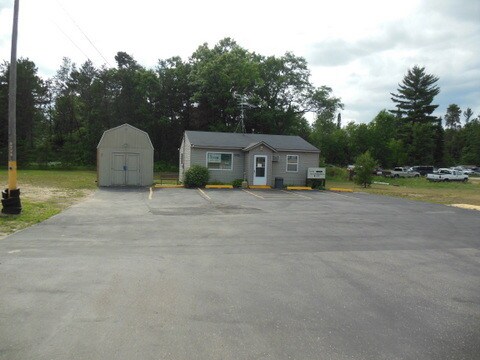 3725 N Clare Ave, Harrison, MI 48625 | LoopNet