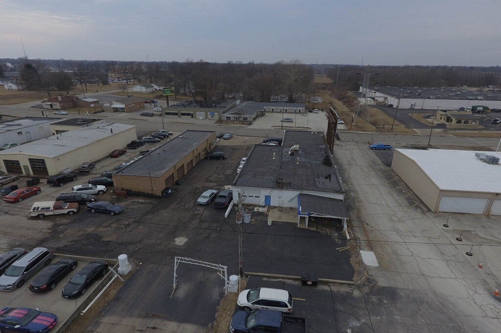 2780 N Main St, Decatur, IL 62526 | LoopNet