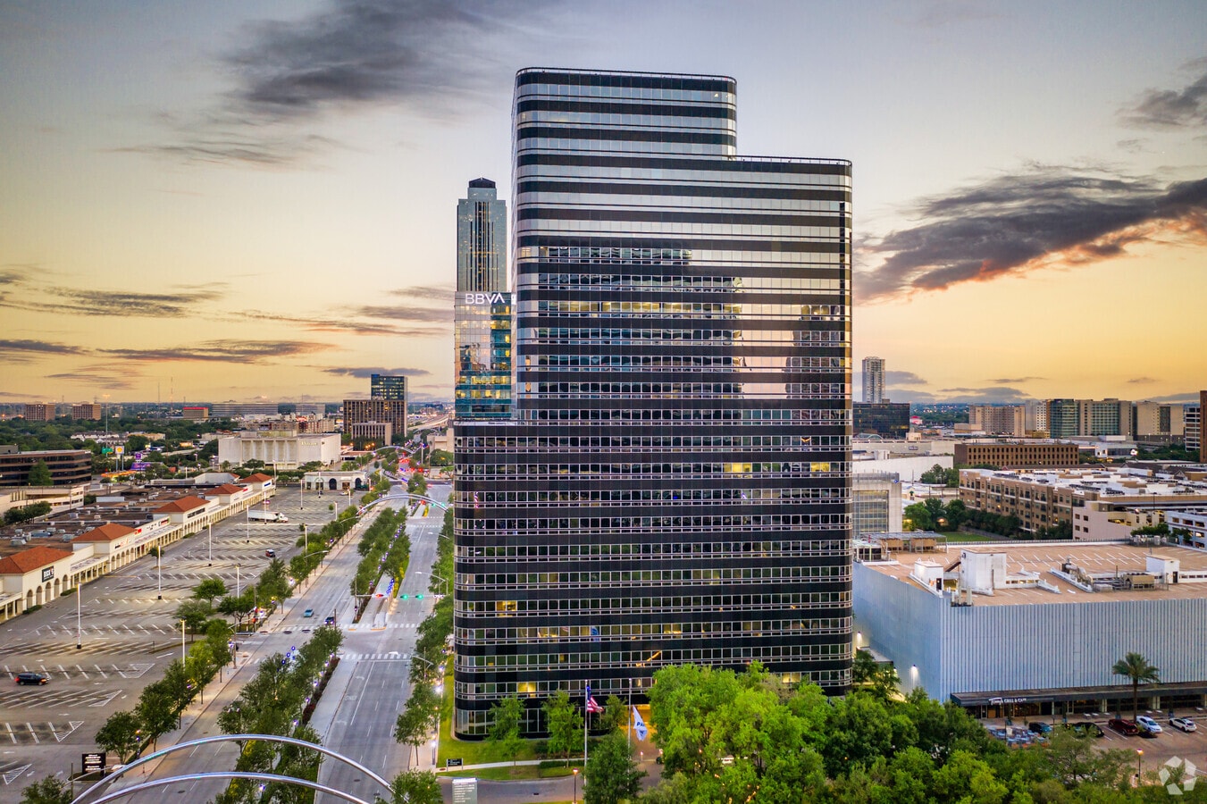 2000 Post Oak Blvd, Houston, TX 77056 | LoopNet