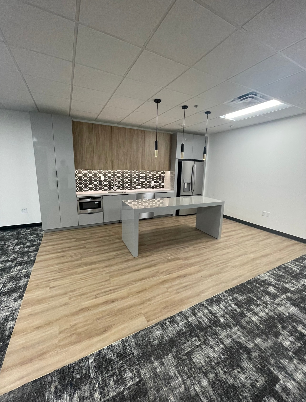 1630 S Stapley Dr, Mesa, AZ 85204 - Stapley Center | LoopNet