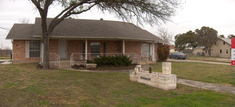 606 Main St, Buda, TX 78610 | LoopNet