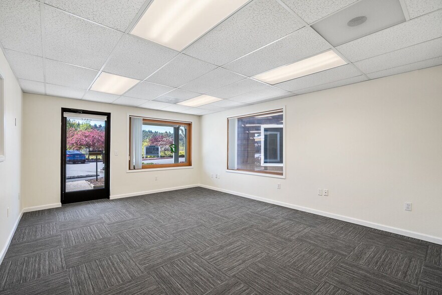 62910 O B Riley Rd, Bend, OR 97703 - McKay Plaza | LoopNet