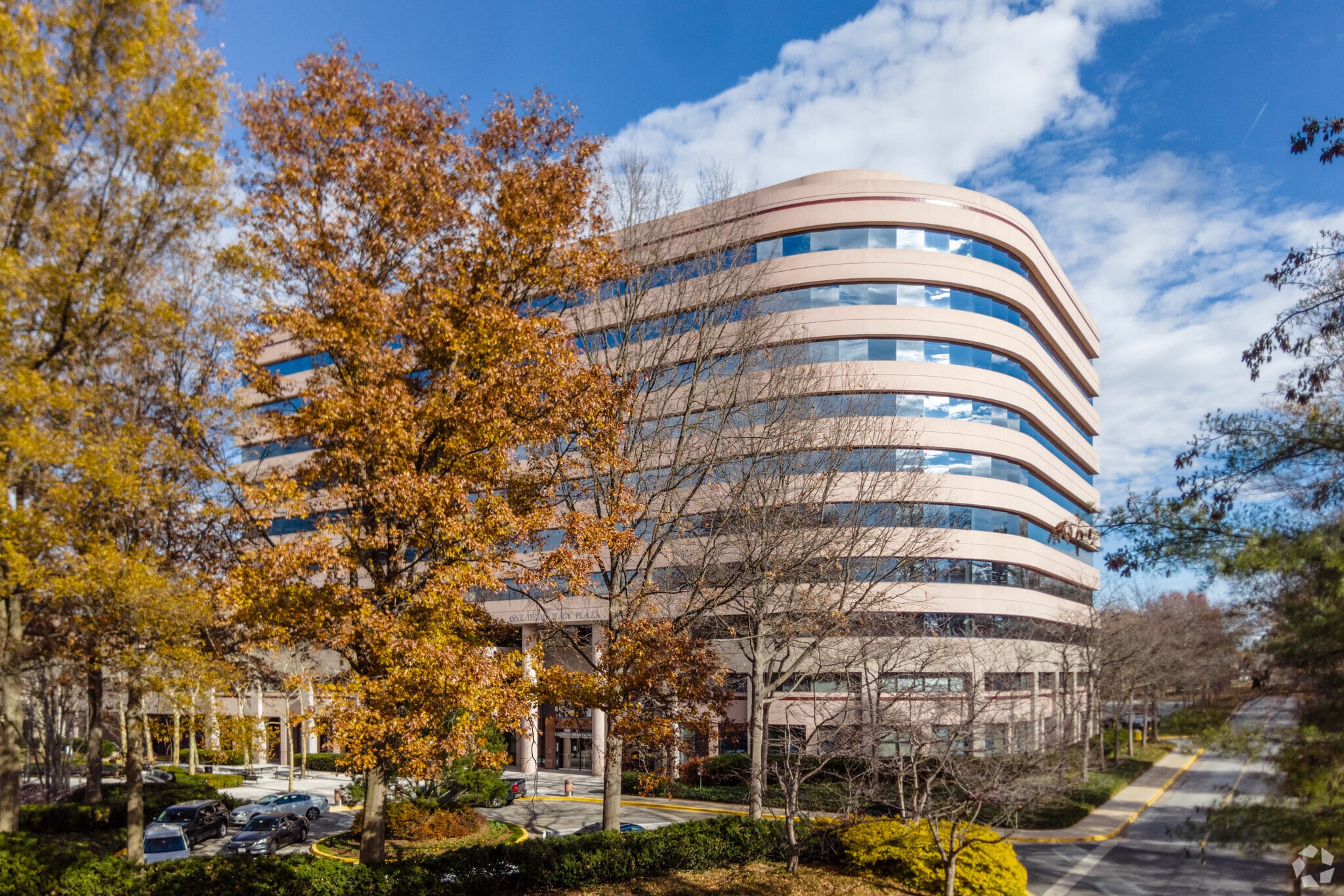 6701 Democracy Blvd, Bethesda, MD 20817 - One Democracy Plaza | LoopNet