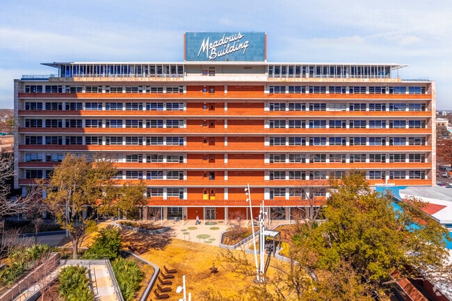 JLL - Dallas Commercial Listings & Brokers | LoopNet