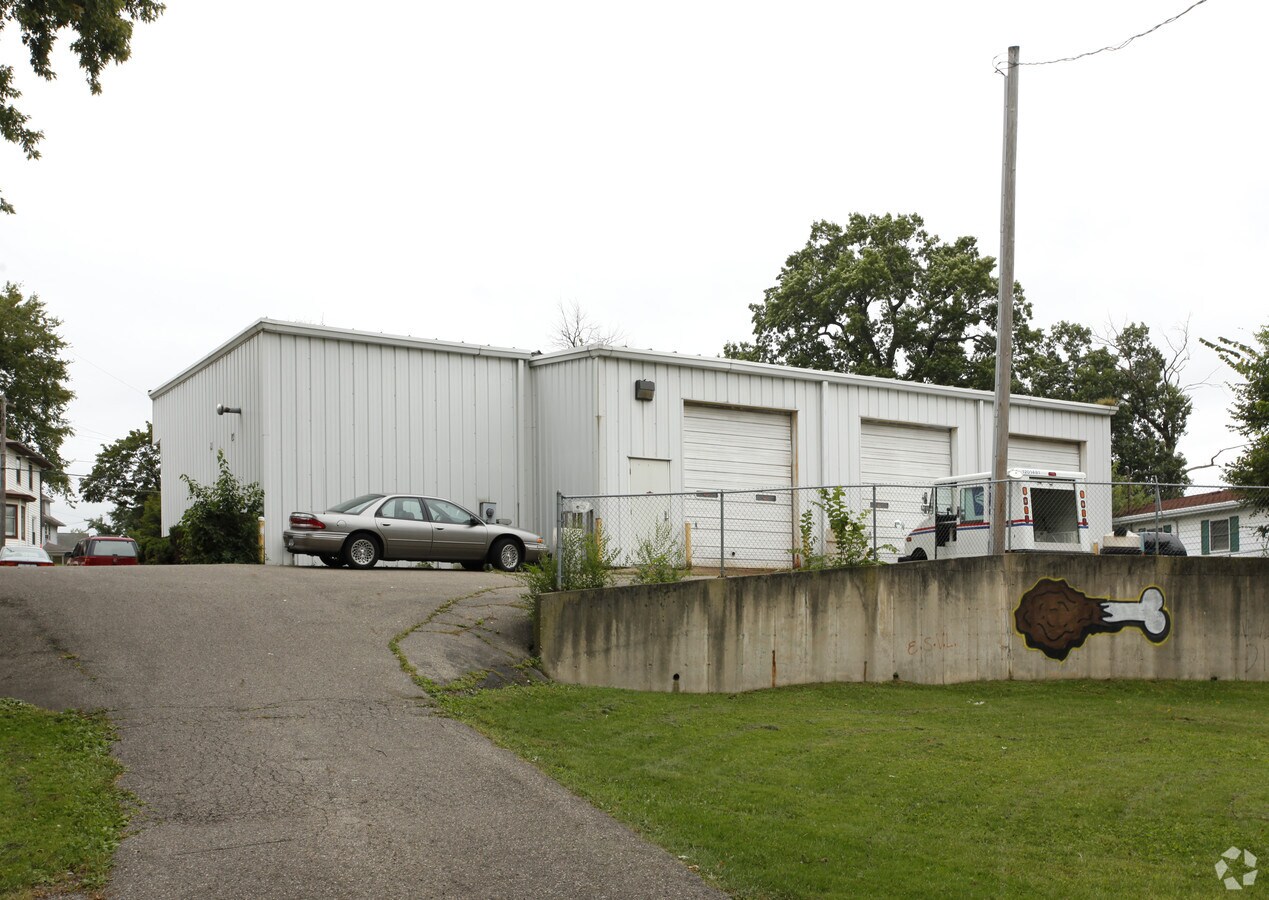 2620 E Michigan Ave, Jackson, MI 49202 | LoopNet