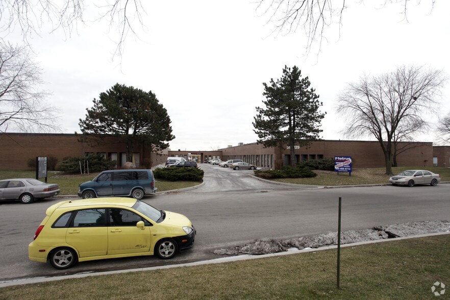 311-329 Rayette Rd, Concord, ON L4K 2G5 | LoopNet