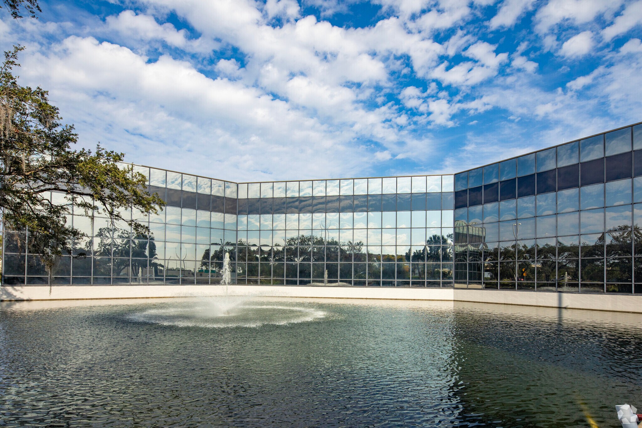 3501 E Frontage Rd, Tampa, FL 33607 - Concourse Center 1 | LoopNet