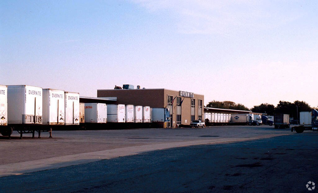 6633 W 75th St, Bedford Park, IL 60638 | LoopNet