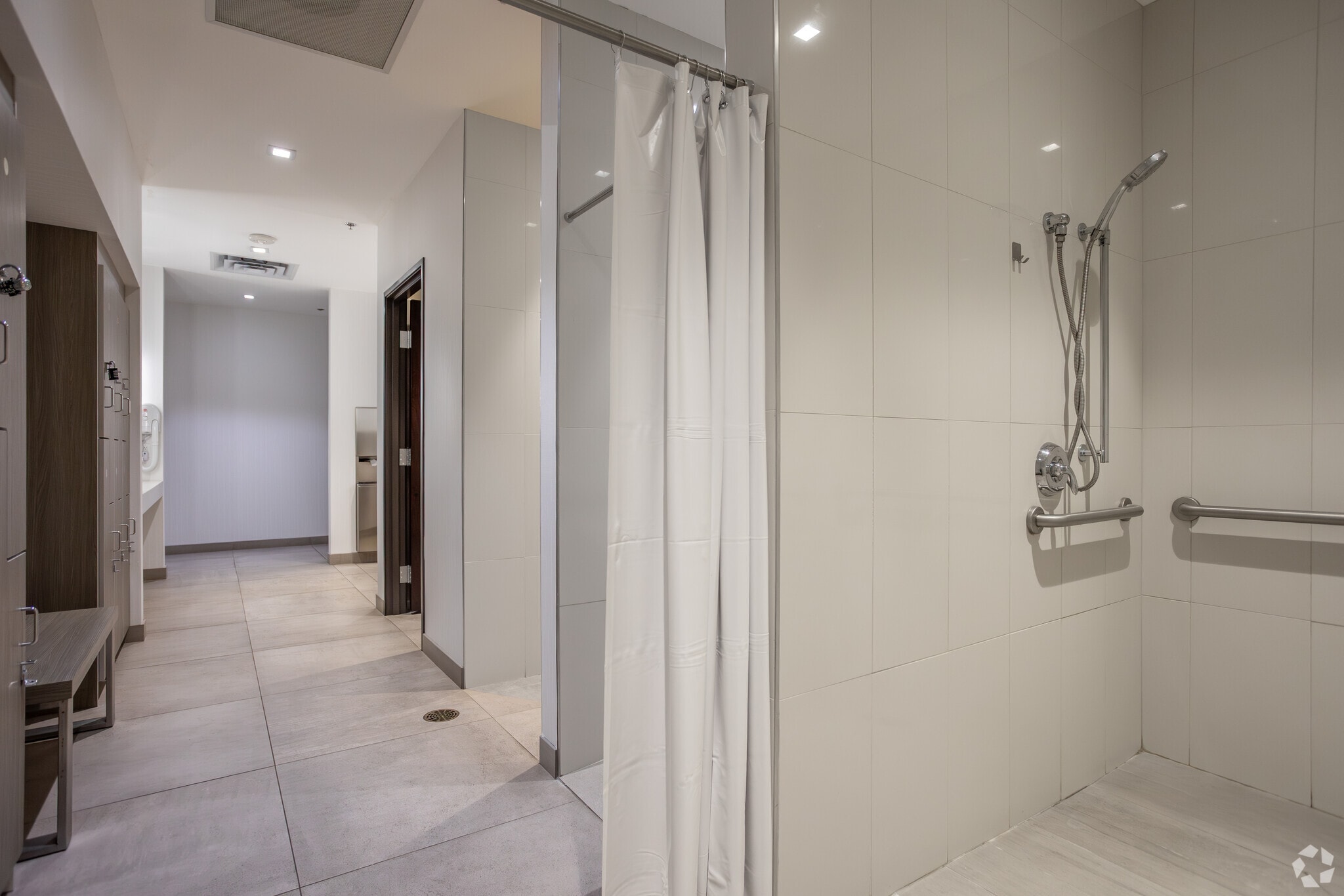 4201 Spring Valley Rd, Dallas, TX 75244 - Spring Valley | LoopNet