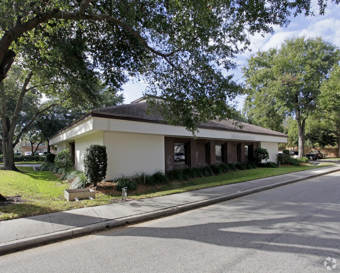 1700 Lucerne Ter, Orlando, FL 32806 | LoopNet