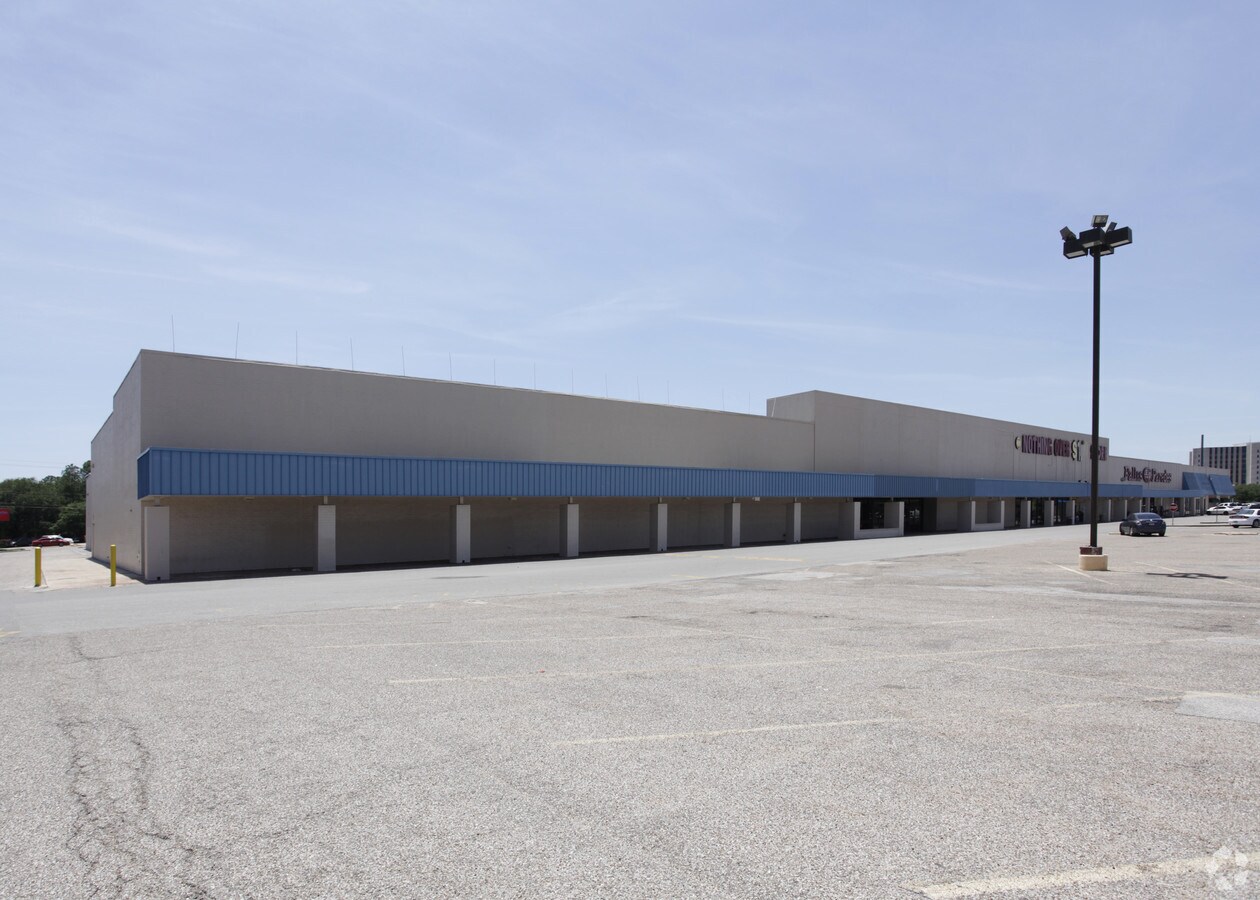 7415-7497 Southwest Fwy, Houston, TX 77074 | LoopNet