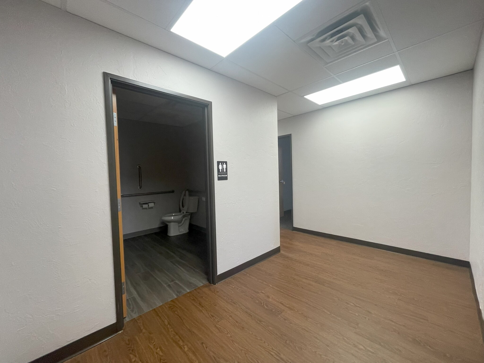 5700 N Portland Ave, Oklahoma City, OK 73112 - Portland Plaza | LoopNet