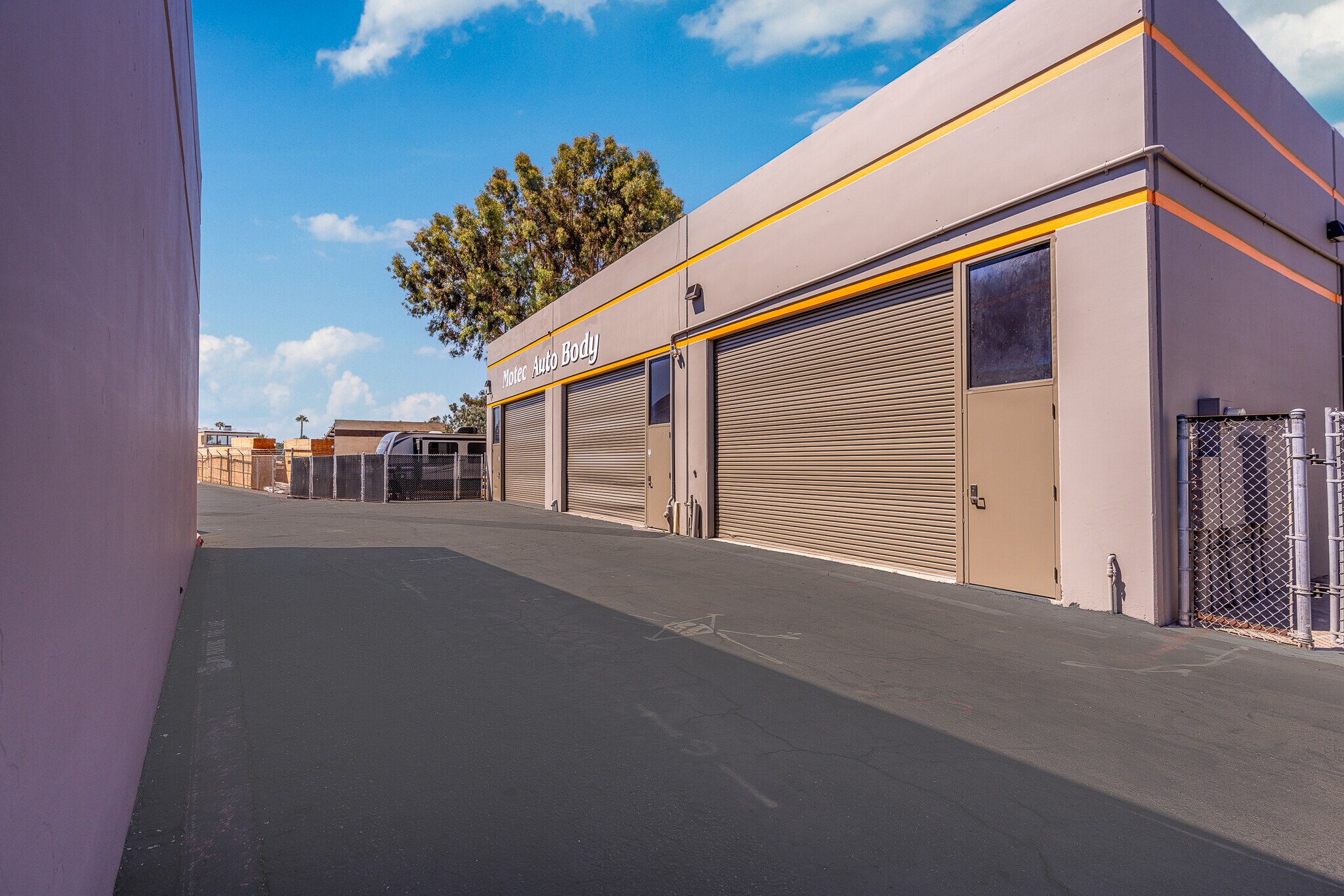 7645 Carroll Rd, San Diego, CA 92121 - Pyramid Auto Center | LoopNet