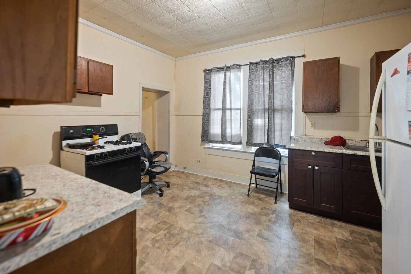 715 Porter St, Taylor, TX 76574 | LoopNet