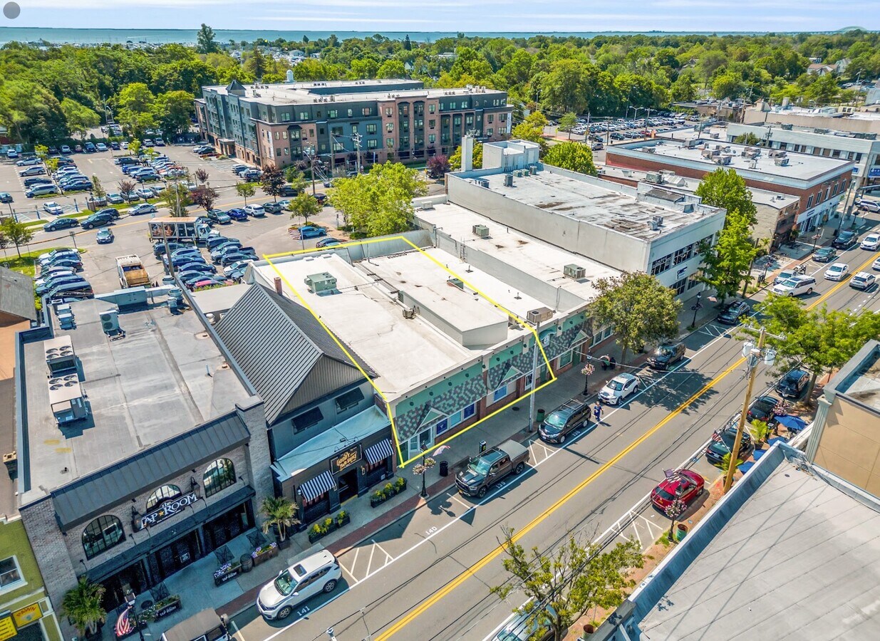 30-40 E Main St, Bay Shore, NY 11706 | LoopNet