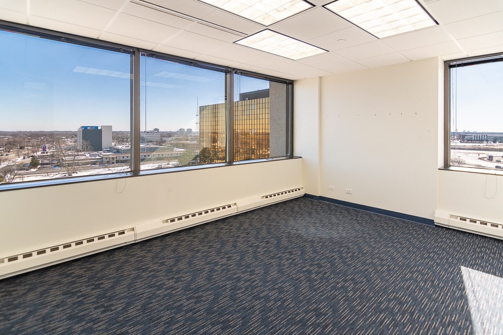 3701 Algonquin Rd, Rolling Meadows, IL 60008 - Crossroads | LoopNet